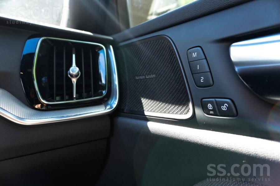 Volvo V60 2021 in Riga, with an engine capacity of 2.00 L and mileage of 245 thousand km for 16890 €, photo 24 on AUTOMOTO.COM.LV