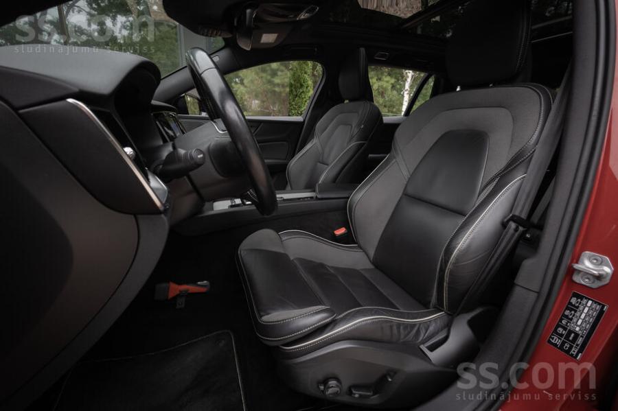 Volvo V60 2021 Jelgava, ar dzinēja tilpumu 2.00 L un nobraukumu 212 tūkst. km par 18800 €, foto 10 vietnē AUTOMOTO.COM.LV