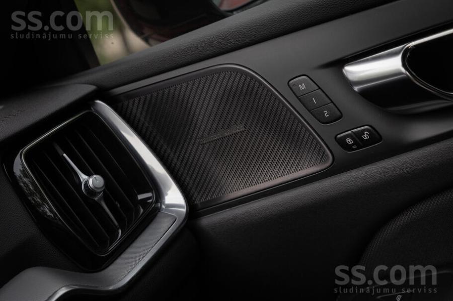 Volvo V60 2021 Jelgava, ar dzinēja tilpumu 2.00 L un nobraukumu 212 tūkst. km par 18800 €, foto 15 vietnē AUTOMOTO.COM.LV