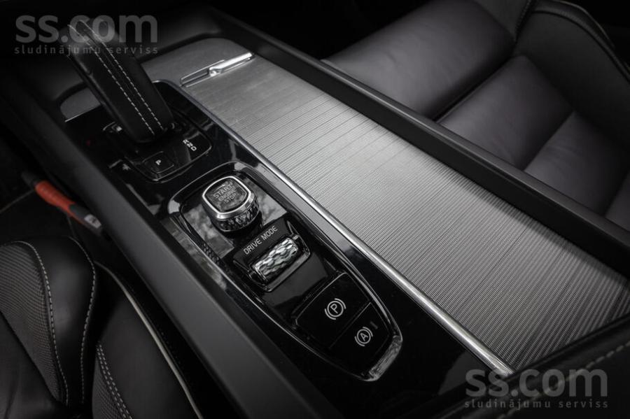 Volvo V60 2021 Jelgava, ar dzinēja tilpumu 2.00 L un nobraukumu 212 tūkst. km par 18800 €, foto 18 vietnē AUTOMOTO.COM.LV