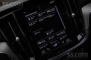 Volvo V60 2021 Jelgava, ar dzinēja tilpumu 2.00 L un nobraukumu 212 tūkst. km par 18800 €, foto 23 vietnē AUTOMOTO.COM.LV