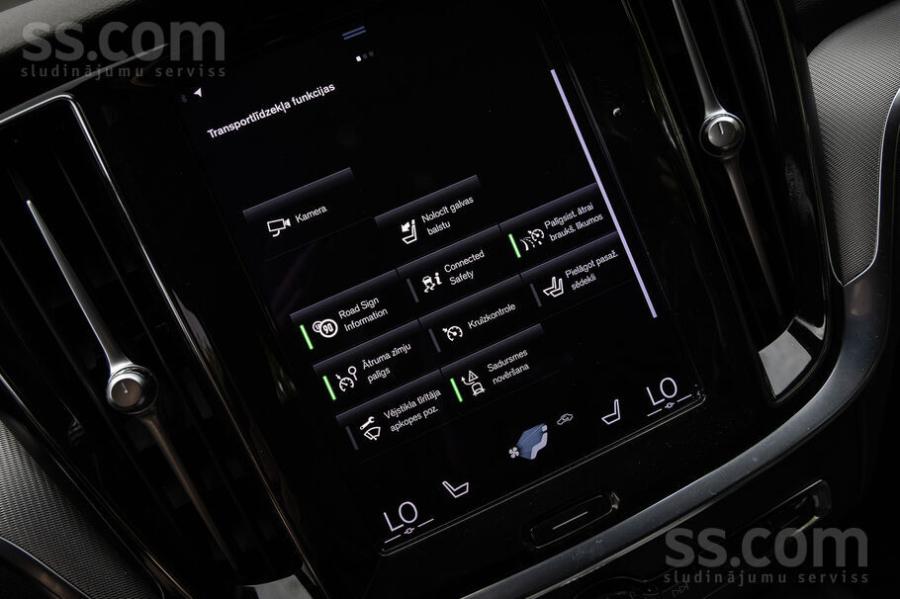 Volvo V60 2021 Jelgava, ar dzinēja tilpumu 2.00 L un nobraukumu 212 tūkst. km par 18800 €, foto 24 vietnē AUTOMOTO.COM.LV