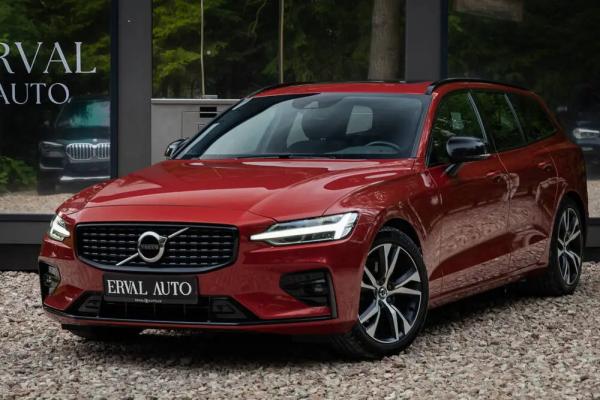 Volvo V60 2021 in Jelgava, with an engine capacity of 2.00 L and mileage of 212 thousand km for 18800 €, photo 1 on AUTOMOTO.COM.LV