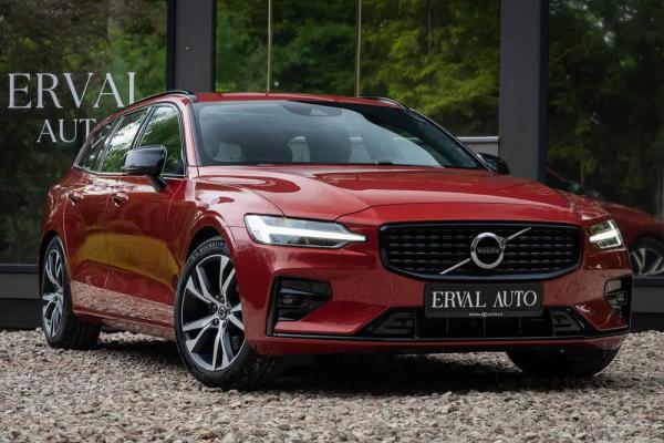 Volvo V60 2021 in Jelgava, with an engine capacity of 2.00 L and mileage of 212 thousand km for 18800 €, photo 3 on AUTOMOTO.COM.LV