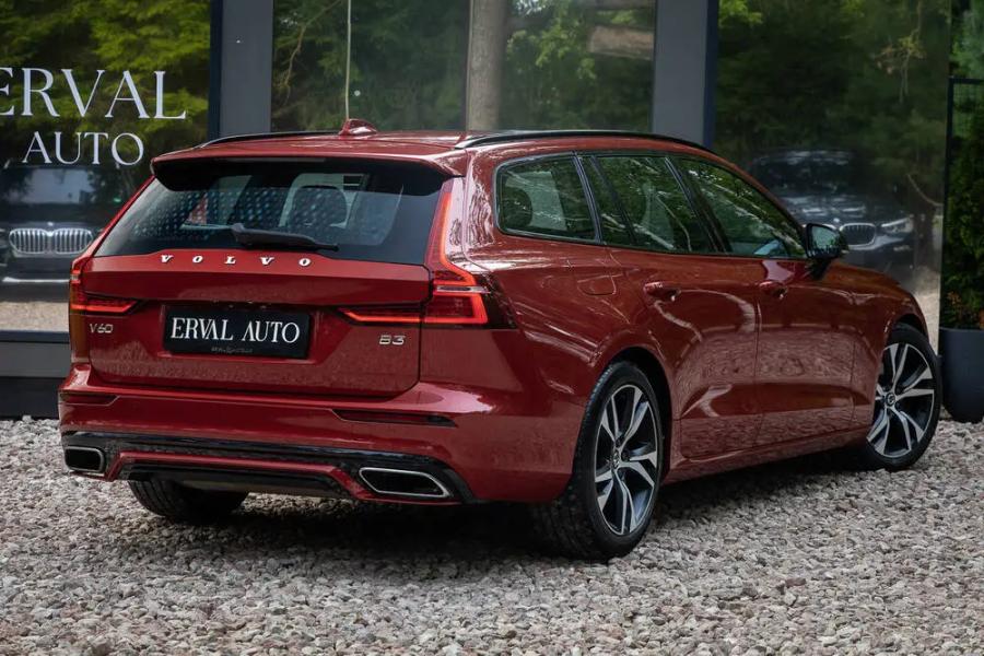 Volvo V60 2021 Jelgava, ar dzinēja tilpumu 2.00 L un nobraukumu 212 tūkst. km par 18800 €, foto 7 vietnē AUTOMOTO.COM.LV