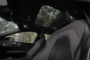 Volvo V60 2021 Jelgava, ar dzinēja tilpumu 2.00 L un nobraukumu 212 tūkst. km par 18800 €, foto 17 vietnē AUTOMOTO.COM.LV