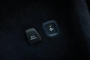 Volvo V60 2021 Jelgava, ar dzinēja tilpumu 2.00 L un nobraukumu 212 tūkst. km par 18800 €, foto 38 vietnē AUTOMOTO.COM.LV