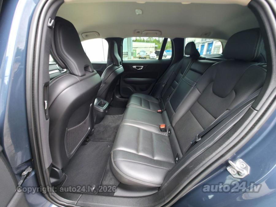 Volvo V60 2021 Tallina, ar dzinēja tilpumu 2.00 L un nobraukumu 109 tūkst. km par 19490 €, foto 14 vietnē AUTOMOTO.COM.LV