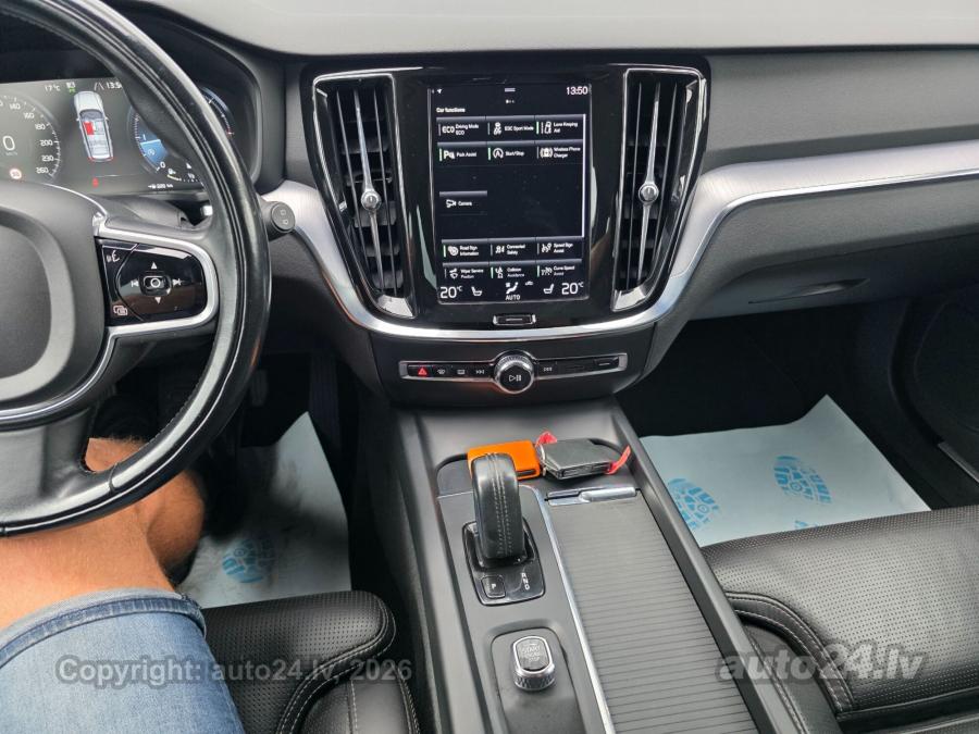 Volvo V60 2021 Tallina, ar dzinēja tilpumu 2.00 L un nobraukumu 109 tūkst. km par 19490 €, foto 16 vietnē AUTOMOTO.COM.LV
