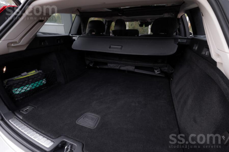 Volvo V60 2021 in Jelgava, with an engine capacity of 2.00 L and mileage of 193 thousand km for 18900 €, photo 33 on AUTOMOTO.COM.LV