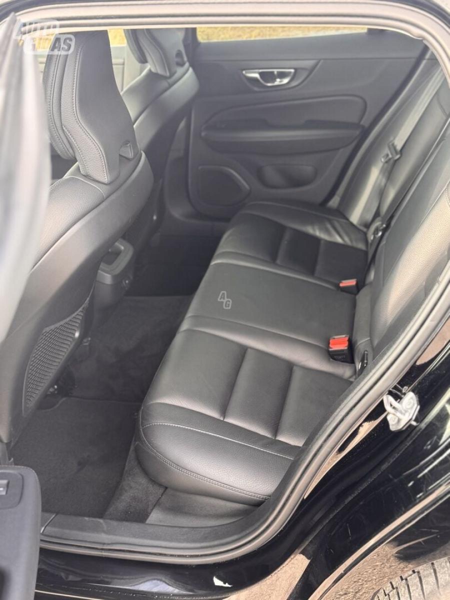 Volvo V60 2021 in Jonava, with an engine capacity of 2.00 L and mileage of 72 thousand km for 21499 €, photo 11 on AUTOMOTO.COM.LV