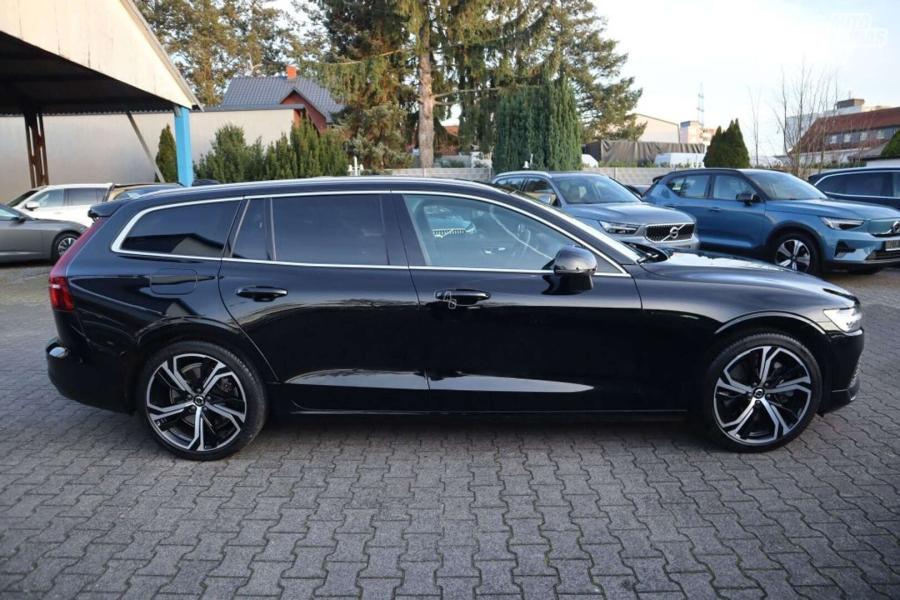 Volvo V60 2022 in Kaunas, with an engine capacity of 2.00 L and mileage of 87 thousand km for 32669 €, photo 6 on AUTOMOTO.COM.LV