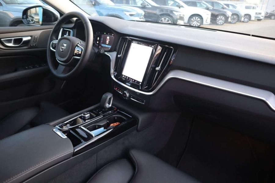 Volvo V60 2022 in Kaunas, with an engine capacity of 2.00 L and mileage of 87 thousand km for 32669 €, photo 13 on AUTOMOTO.COM.LV