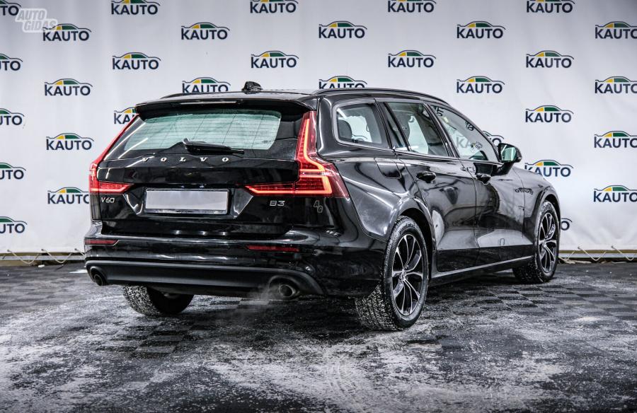 Volvo V60 2022 in Kaunas, with an engine capacity of 2.00 L and mileage of 255 thousand km for 16390 €, photo 3 on AUTOMOTO.COM.LV