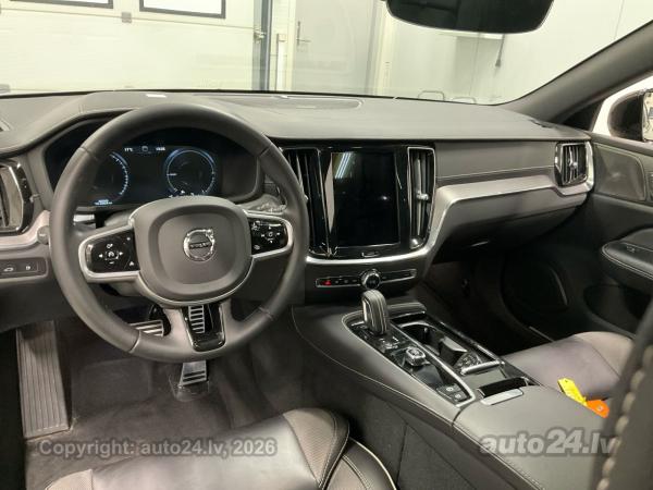 Volvo V60 2022 in Tartu, with an engine capacity of 2.00 L and mileage of 203 thousand km for 20900 €, photo 5 on AUTOMOTO.COM.LV