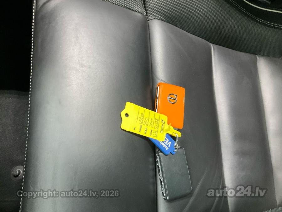 Volvo V60 2022 Tartu, ar dzinēja tilpumu 2.00 L un nobraukumu 203 tūkst. km par 20900 €, foto 15 vietnē AUTOMOTO.COM.LV