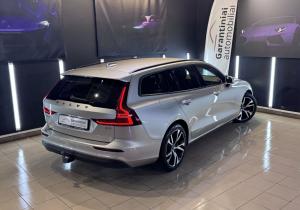 Volvo V60 2022 Viļņa, ar dzinēja tilpumu 2.00 L un nobraukumu 173 tūkst. km par 18500 €, foto 3 vietnē AUTOMOTO.COM.LV