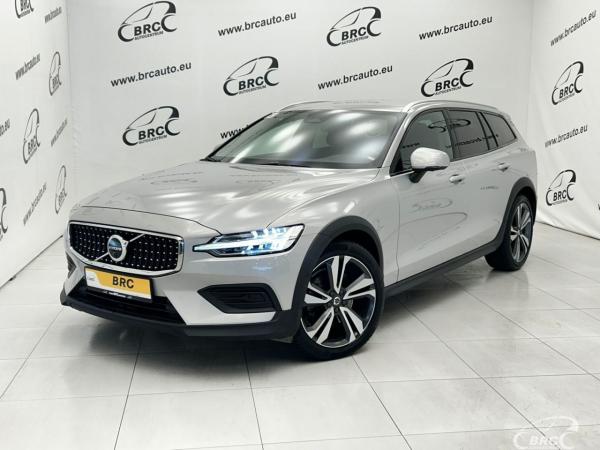 Volvo V60 2023 Viļņa, ar dzinēja tilpumu 1.97 L un nobraukumu 173 tūkst. km par 26790 €, foto 1 vietnē AUTOMOTO.COM.LV