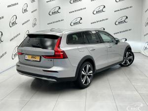 Volvo V60 2023 in Vilnius, with an engine capacity of 1.97 L and mileage of 173 thousand km for 26790 €, photo 3 on AUTOMOTO.COM.LV