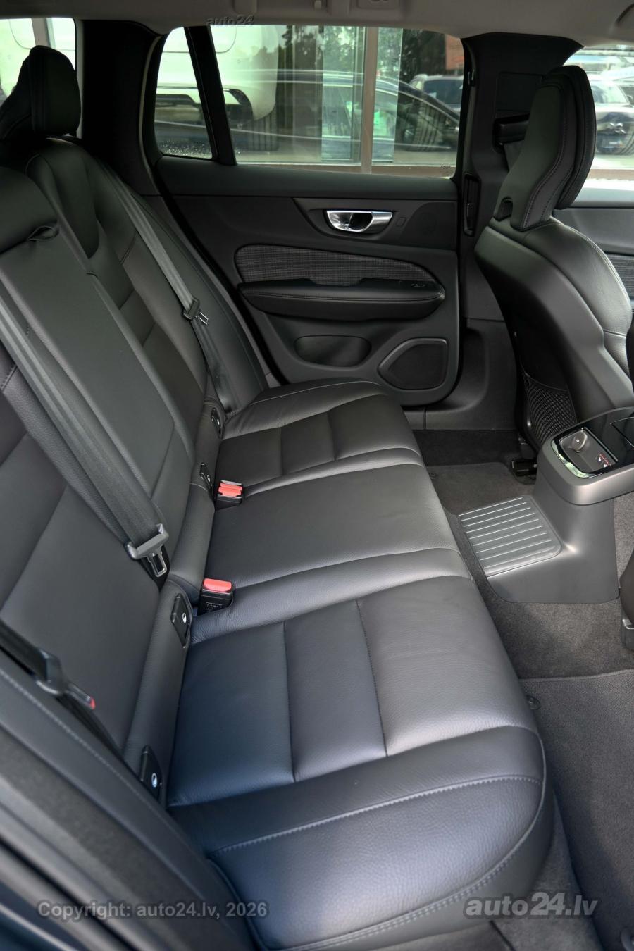 Volvo V60 2023 in Tallinn, with an engine capacity of 2.00 L and mileage of 85 thousand km for 34990 €, photo 12 on AUTOMOTO.COM.LV