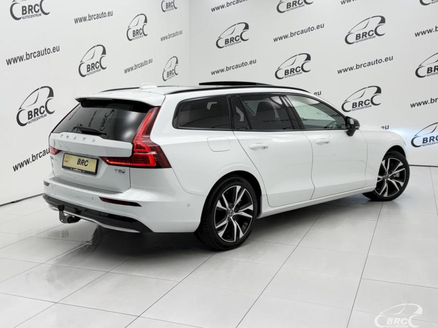 Volvo V60 2025 Viļņa, ar dzinēja tilpumu 1.97 L un nobraukumu 3 tūkst. km par 46900 €, foto 2 vietnē AUTOMOTO.COM.LV