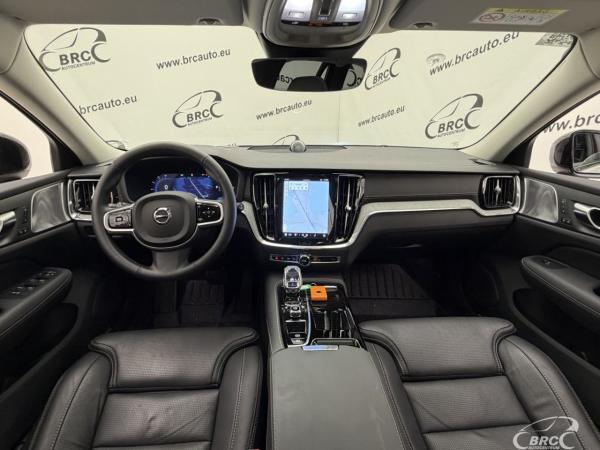 Volvo V60 2025 Viļņa, ar dzinēja tilpumu 1.97 L un nobraukumu 3 tūkst. km par 46900 €, foto 3 vietnē AUTOMOTO.COM.LV