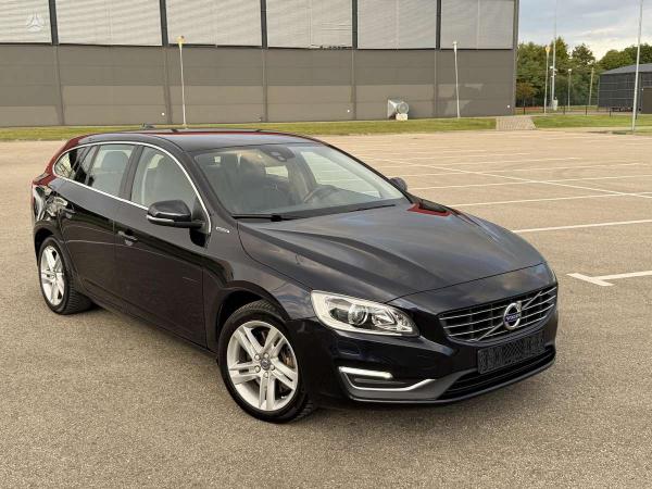 Вольво B60 2016 в Бирштонас на AUTOMOTO.COM.LV Фиолетовый Вольво B60 2016 в Бирштонас, объемом двигателя 2.40 л и пробегом 232 тыс. км за 7249 €, фото 4 на AUTOMOTO.COM.LV