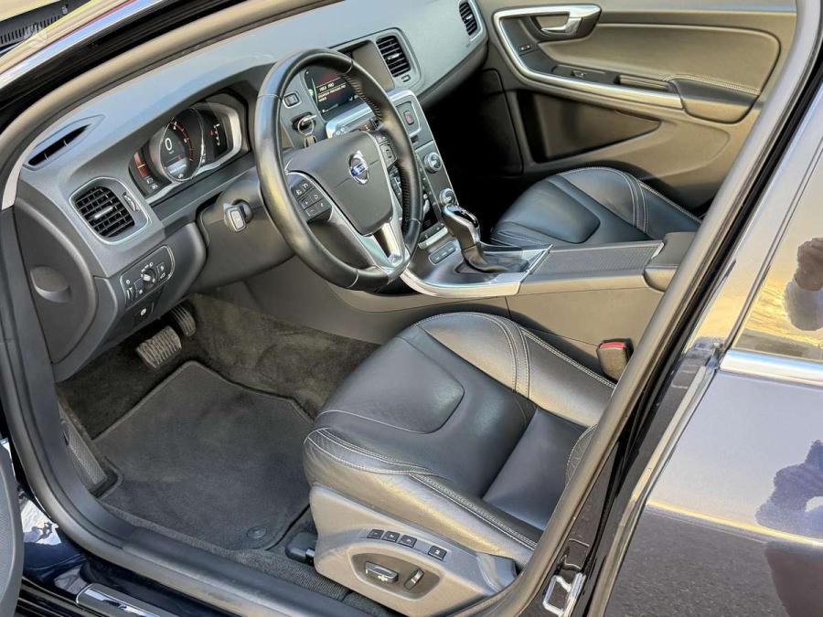 Фиолетовый Вольво B60 2016 в Бирштонас, объемом двигателя 2.40 л и пробегом 232 тыс. км за 7249 €, фото 16 на AUTOMOTO.COM.LV