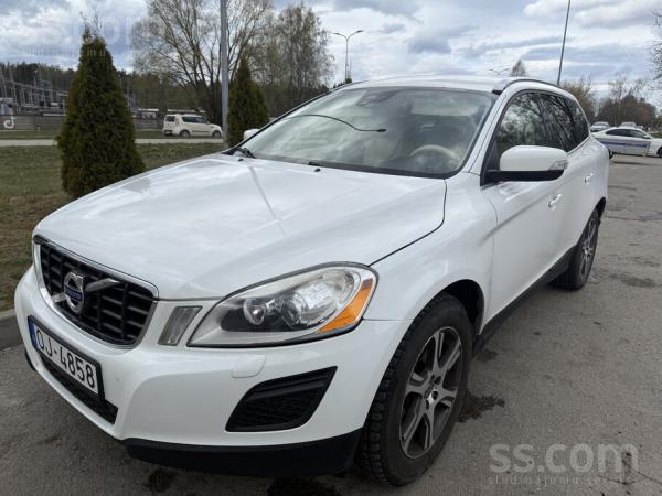 Balts Volvo V60 2012 Rīga, ar dzinēja tilpumu 2.40 L un nobraukumu 194 tūkst. km par 10900 €, foto 1 vietnē AUTOMOTO.COM.LV