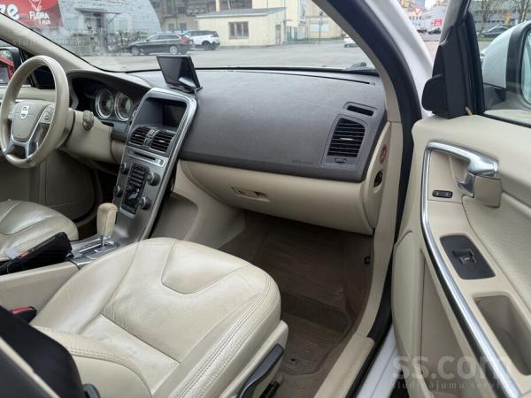 Balts Volvo V60 2012 Rīga, ar dzinēja tilpumu 2.40 L un nobraukumu 194 tūkst. km par 10900 €, foto 10 vietnē AUTOMOTO.COM.LV
