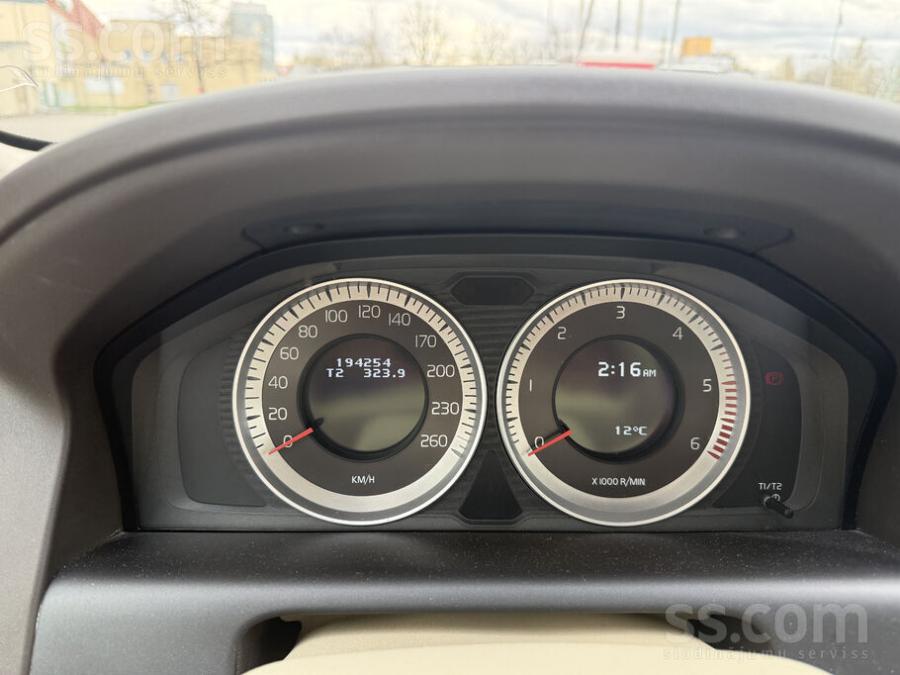 Белый Вольво B60 2012 в Рига, объемом двигателя 2.40 л и пробегом 194 тыс. км за 10900 €, фото 15 на AUTOMOTO.COM.LV