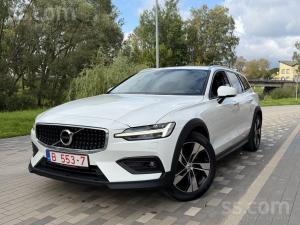 Balts Volvo V60 2019 Rēzekne, ar dzinēja tilpumu 2.00 L un nobraukumu 227 tūkst. km par 19990 €, foto 4 vietnē AUTOMOTO.COM.LV