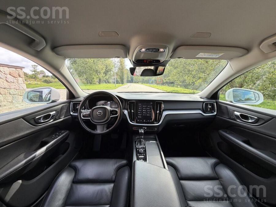 Balts Volvo V60 2019 Rēzekne, ar dzinēja tilpumu 2.00 L un nobraukumu 227 tūkst. km par 19990 €, foto 9 vietnē AUTOMOTO.COM.LV