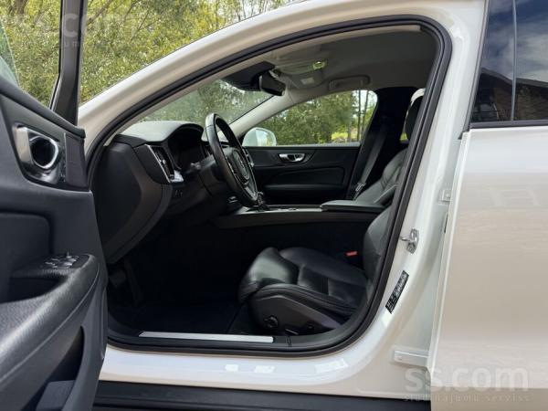 Balts Volvo V60 2019 Rēzekne, ar dzinēja tilpumu 2.00 L un nobraukumu 227 tūkst. km par 19990 €, foto 11 vietnē AUTOMOTO.COM.LV