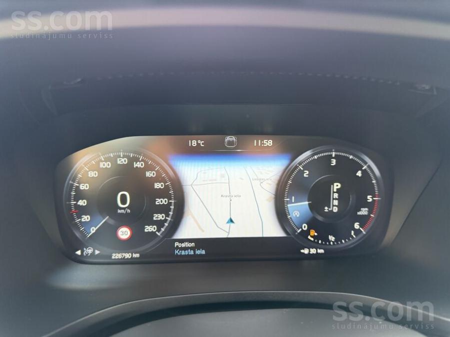 Balts Volvo V60 2019 Rēzekne, ar dzinēja tilpumu 2.00 L un nobraukumu 227 tūkst. km par 19990 €, foto 24 vietnē AUTOMOTO.COM.LV