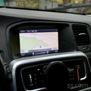 White Volvo V60 2013 in Riga, with an engine capacity of 2.00 L and mileage of 308 thousand km for 6000 €, photo 7 on AUTOMOTO.COM.LV
