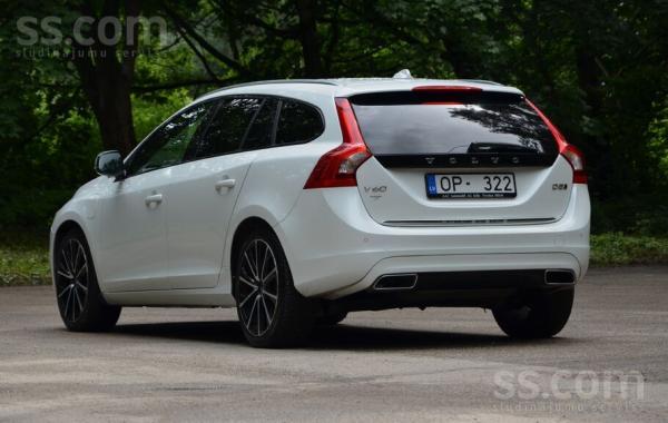 Белый Вольво B60 2015 в Рига, объемом двигателя 2.40 л и пробегом 0 тыс. км за 7690 €, фото 7 на AUTOMOTO.COM.LV