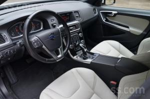 Balts Volvo V60 2015 Rīga, ar dzinēja tilpumu 2.40 L un nobraukumu 0 tūkst. km par 7690 €, foto 14 vietnē AUTOMOTO.COM.LV