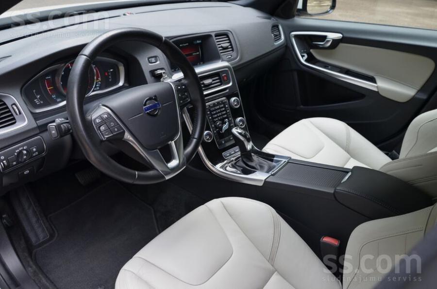 Balts Volvo V60 2015 Rīga, ar dzinēja tilpumu 2.40 L un nobraukumu 0 tūkst. km par 7690 €, foto 14 vietnē AUTOMOTO.COM.LV