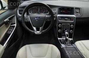 Balts Volvo V60 2015 Rīga, ar dzinēja tilpumu 2.40 L un nobraukumu 0 tūkst. km par 7690 €, foto 16 vietnē AUTOMOTO.COM.LV