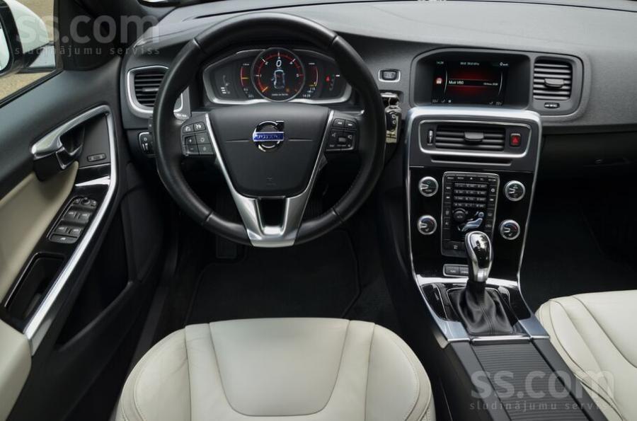 Balts Volvo V60 2015 Rīga, ar dzinēja tilpumu 2.40 L un nobraukumu 0 tūkst. km par 7690 €, foto 16 vietnē AUTOMOTO.COM.LV