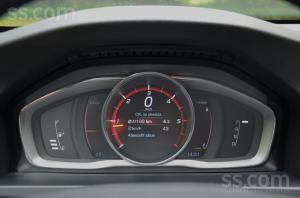 Balts Volvo V60 2015 Rīga, ar dzinēja tilpumu 2.40 L un nobraukumu 0 tūkst. km par 7690 €, foto 18 vietnē AUTOMOTO.COM.LV
