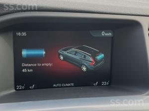 Balts Volvo V60 2015 Rīga, ar dzinēja tilpumu 2.40 L un nobraukumu 0 tūkst. km par 7690 €, foto 23 vietnē AUTOMOTO.COM.LV