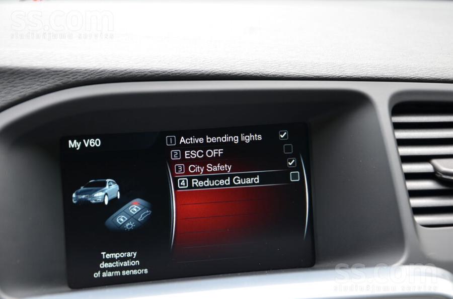 Balts Volvo V60 2015 Rīga, ar dzinēja tilpumu 2.40 L un nobraukumu 0 tūkst. km par 7690 €, foto 26 vietnē AUTOMOTO.COM.LV