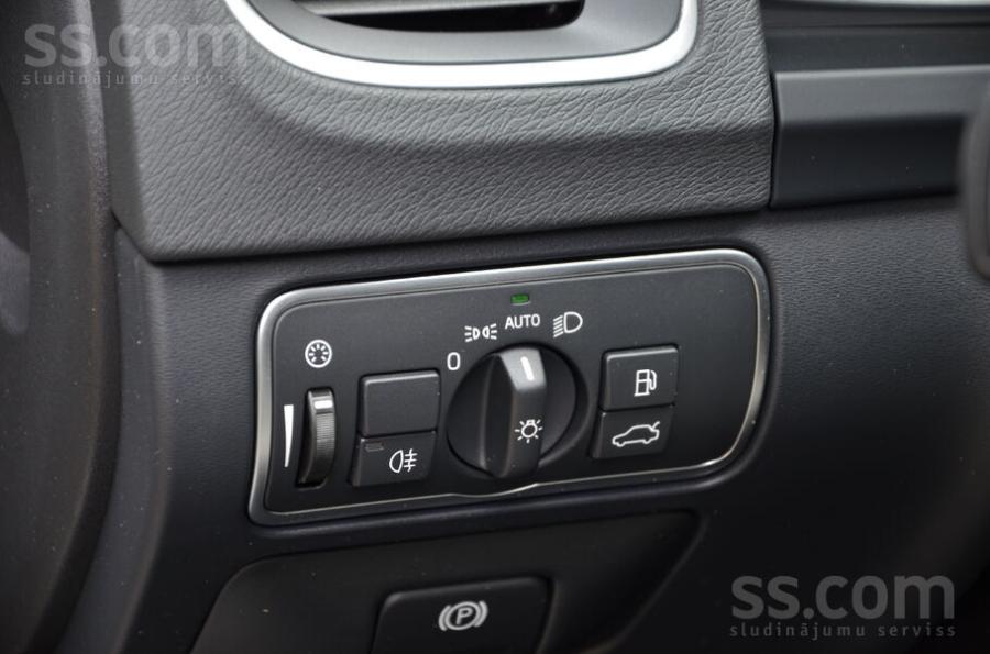 Balts Volvo V60 2015 Rīga, ar dzinēja tilpumu 2.40 L un nobraukumu 0 tūkst. km par 7690 €, foto 30 vietnē AUTOMOTO.COM.LV