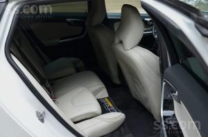 Balts Volvo V60 2015 Rīga, ar dzinēja tilpumu 2.40 L un nobraukumu 0 tūkst. km par 7690 €, foto 32 vietnē AUTOMOTO.COM.LV