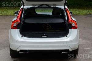 Balts Volvo V60 2015 Rīga, ar dzinēja tilpumu 2.40 L un nobraukumu 0 tūkst. km par 7690 €, foto 34 vietnē AUTOMOTO.COM.LV