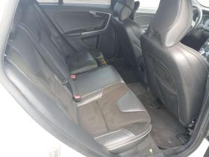 White Volvo V60 2015 in Taurage, with an engine capacity of 2.00 L and mileage of 244 thousand km for 5600 €, photo 15 on AUTOMOTO.COM.LV