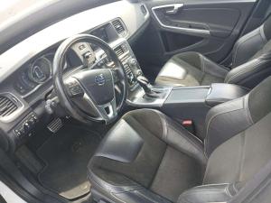 White Volvo V60 2015 in Taurage, with an engine capacity of 2.00 L and mileage of 244 thousand km for 5600 €, photo 20 on AUTOMOTO.COM.LV