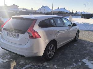 White Volvo V60 2015 in Taurage, with an engine capacity of 2.00 L and mileage of 194 thousand km for 6100 €, photo 5 on AUTOMOTO.COM.LV